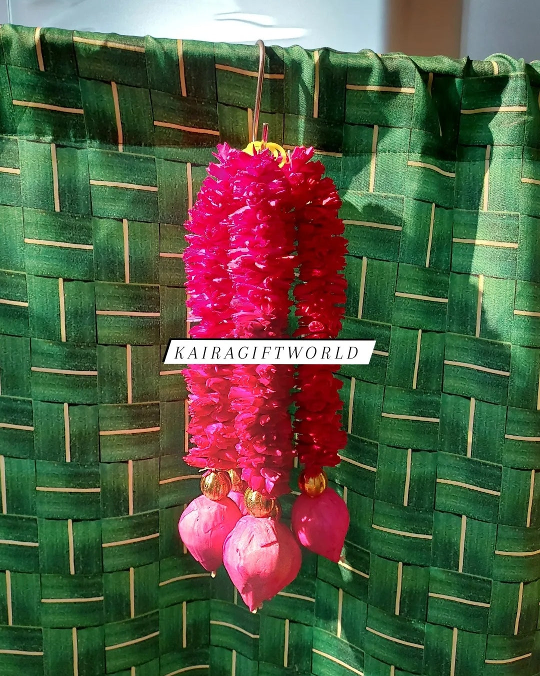 Lotus Bug Hanging with Softwood Hanging – KairaGiftWorld